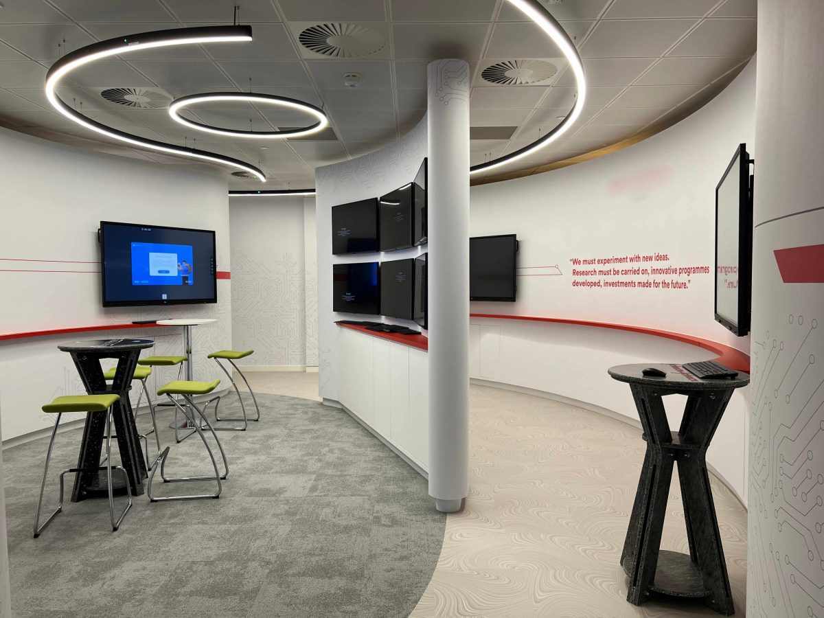 Digital Lab Experience - Clifford Devlin